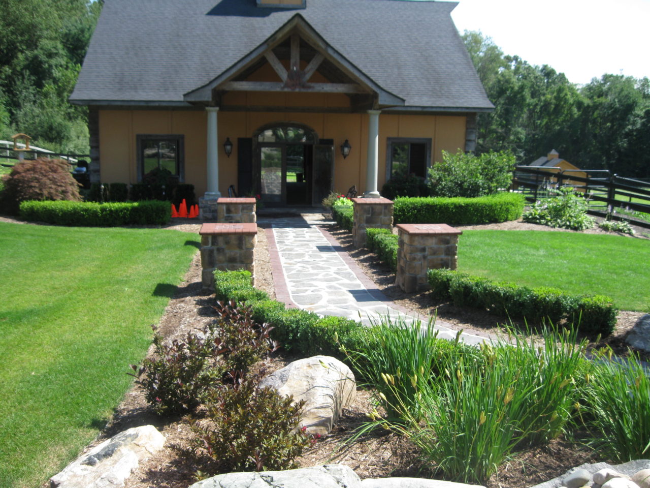Landscaping & Hardscaping - Horizon Landscape, Inc